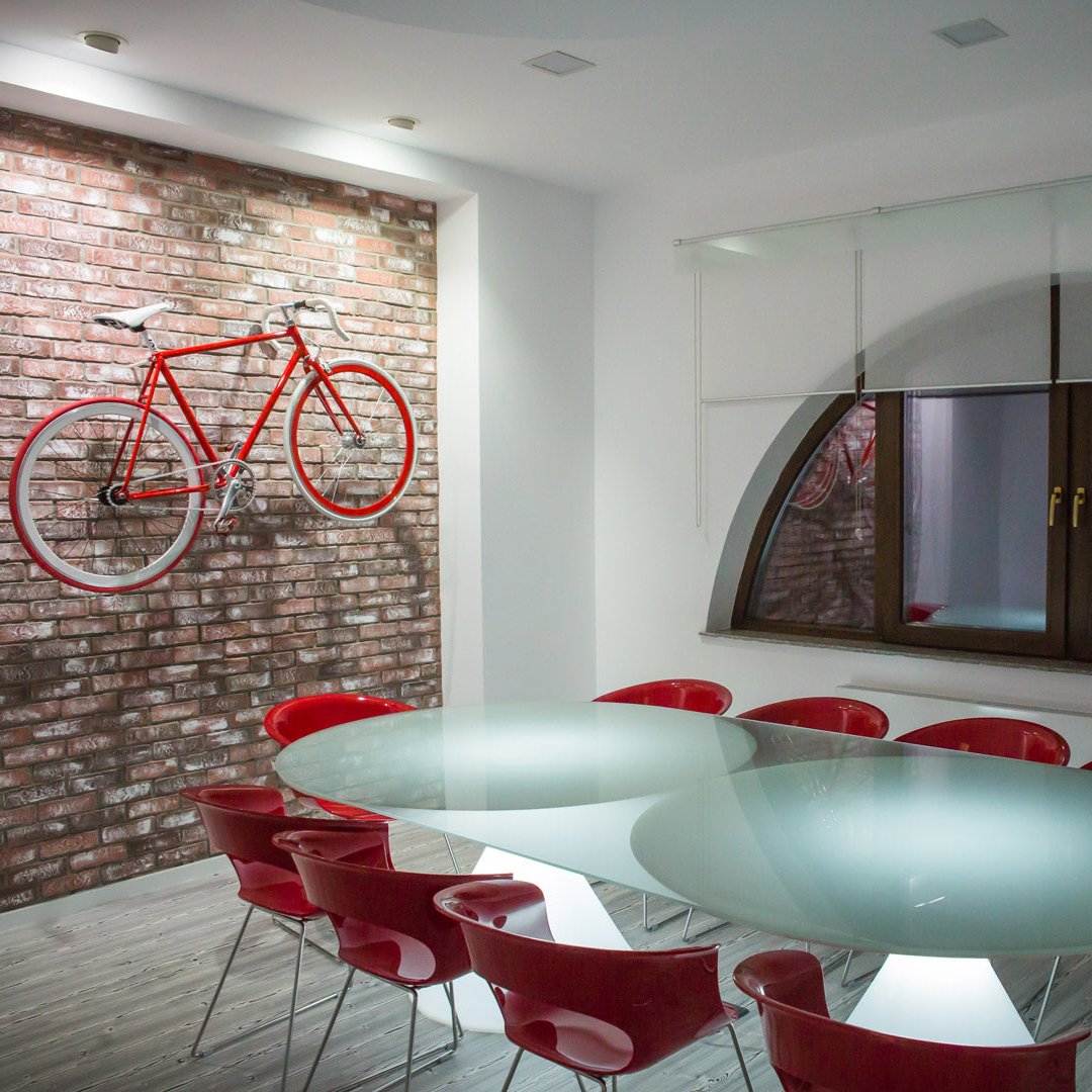 Ed II Table – Airstar-Asia by Partex